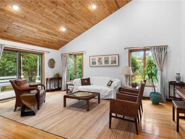 4 bedroom, East Greenwich RI 02818 102593419