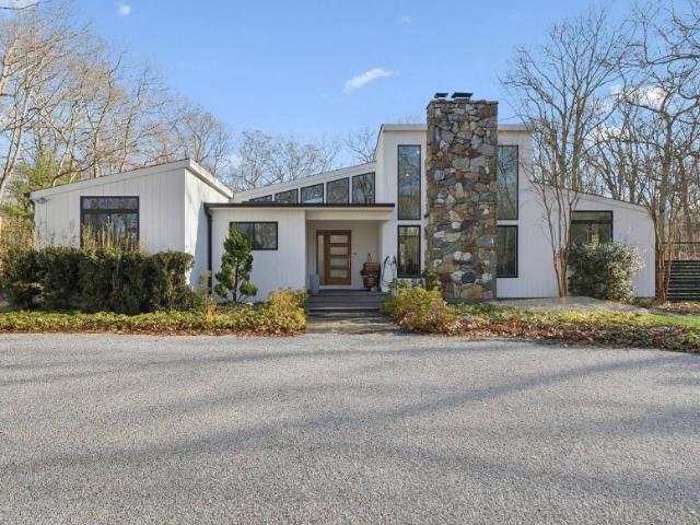 4 bedroom, East Hampton NY 98817893