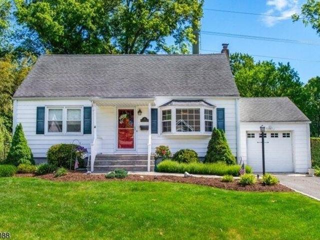 4 bedroom, East Hanover NJ 07936 104441220