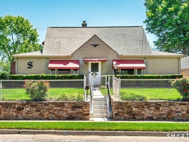 4 bedroom, East Hartford CT 06118 104477973