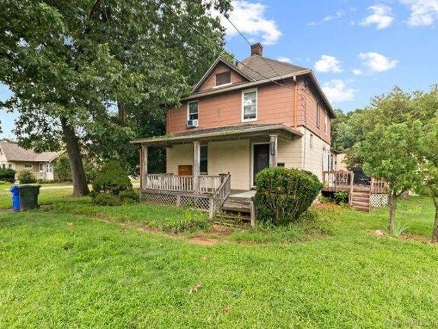 4 bedroom, East Hartford CT 06118 104233360