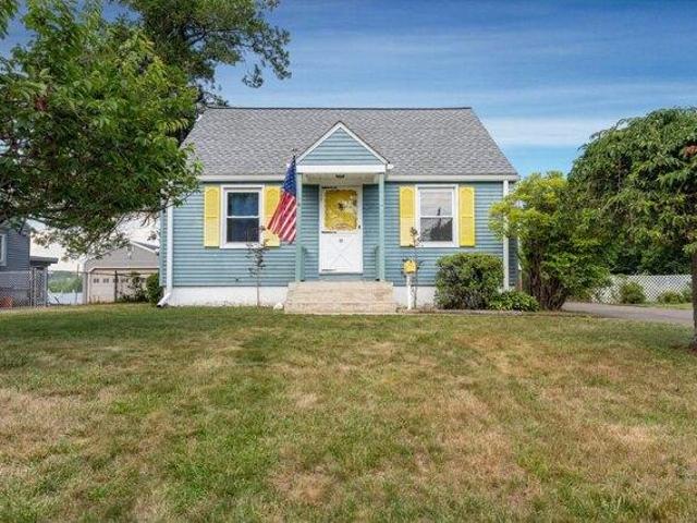 4 bedroom, East Haven CT 06512 LS101657278