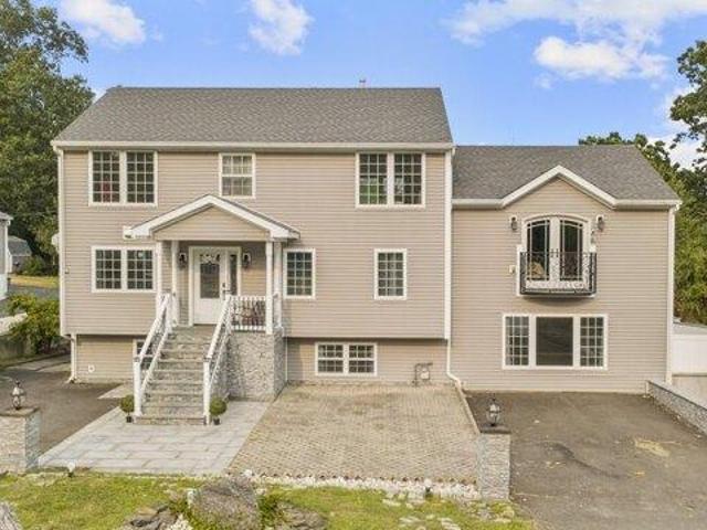 4 bedroom, East Haven CT 06512 LS93378155