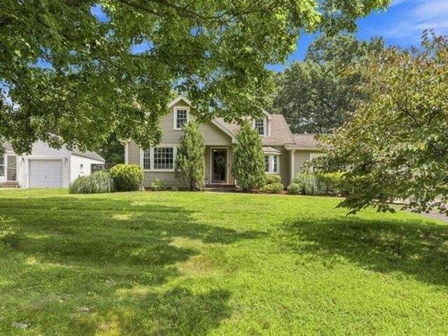 4 bedroom, East Longmeadow MA 01028 105142509