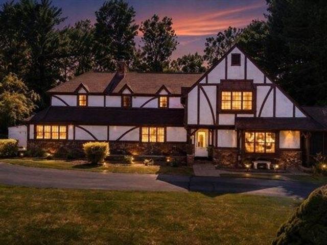 4 bedroom, East Longmeadow MA 01028 105109785