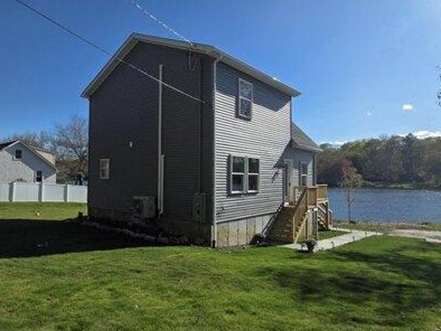 4 bedroom, East Lyme CT 06357 103099044