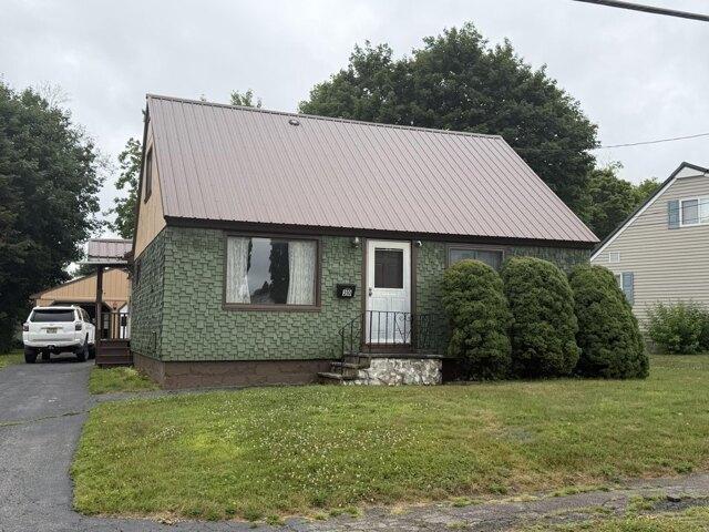 4 bedroom, East Millinocket ME 04430 104478337