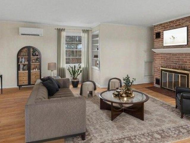 4 bedroom, East Montpelier VT 05602 103436363
