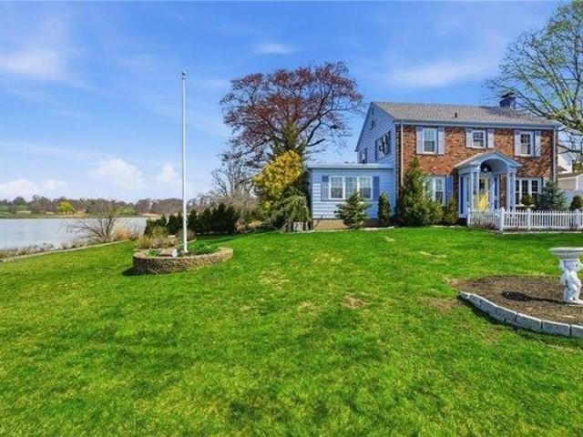 4 bedroom, East Providence RI 02914 104609163