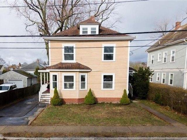 4 bedroom, East Providence RI 02916 LS102446231