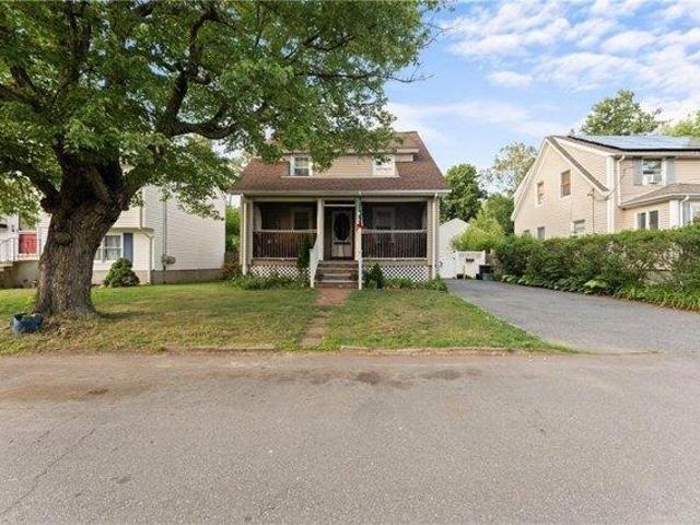 4 bedroom, East Providence RI 02916 104295388