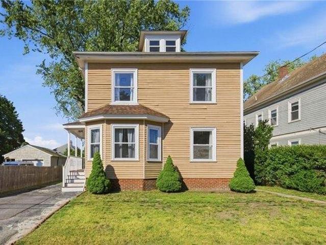 4 bedroom, East Providence RI 02916 104351260