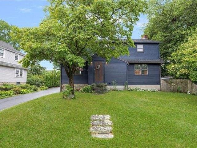 4 bedroom, East Providence RI 02916 104373644