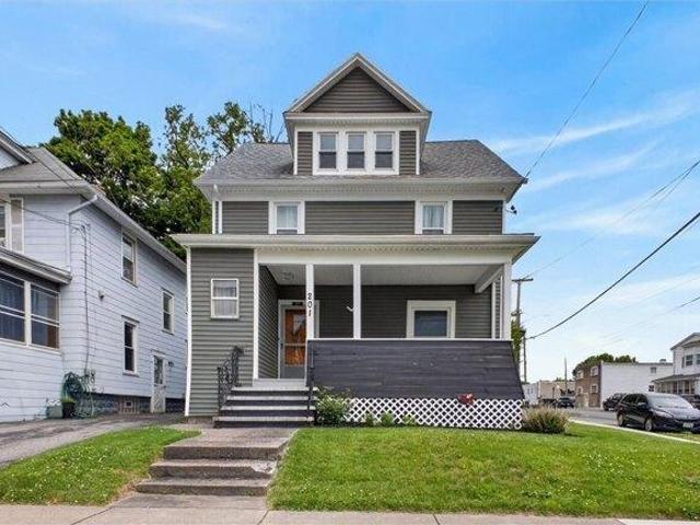 4 bedroom, East Rochester NY 14445 104908611