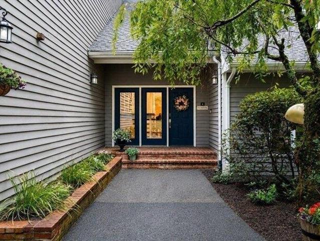 4 bedroom, Easton MA 02334 105060067