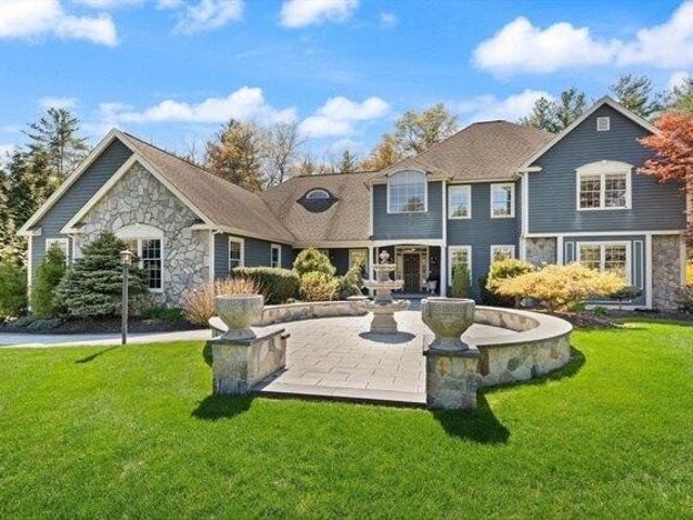 4 bedroom, Easton MA 02356 105095438