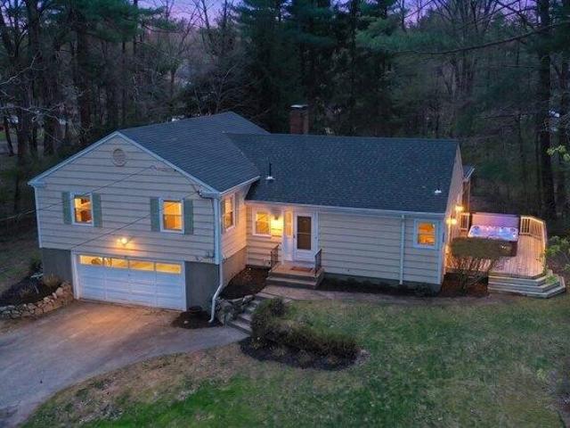 4 bedroom, Easton MA 02375 102591710