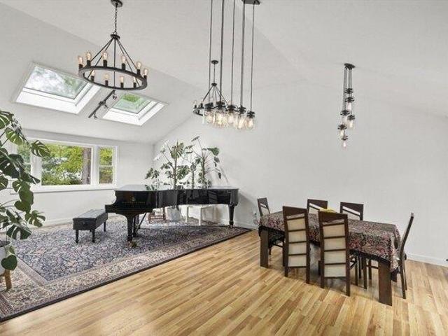 4 bedroom, Easton MA 02375 102634065