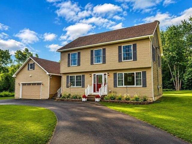 4 bedroom, Eddington ME 04428 105114440