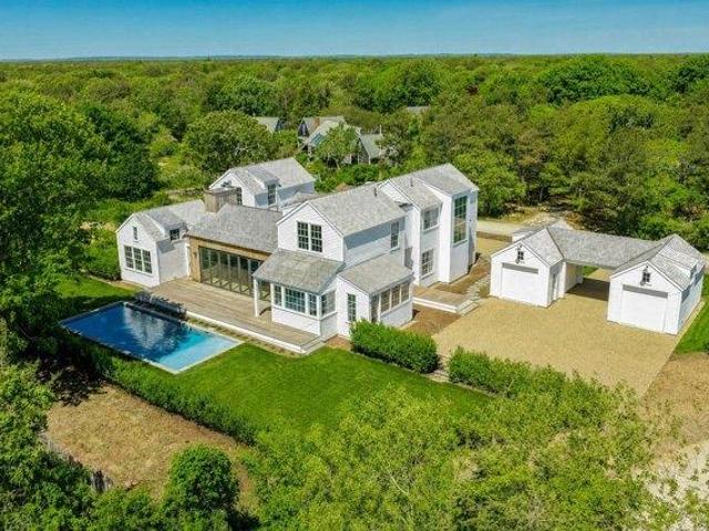 4 bedroom, Edgartown MA 02539 104148637