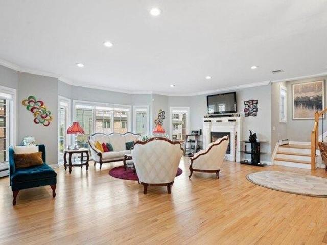 4 bedroom, Edgewater NJ 07020 102531801