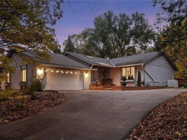 4 bedroom, Edina MN 55439 LS96729096
