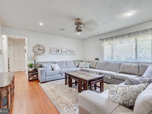 4 bedroom, Edison NJ 08817 105175869