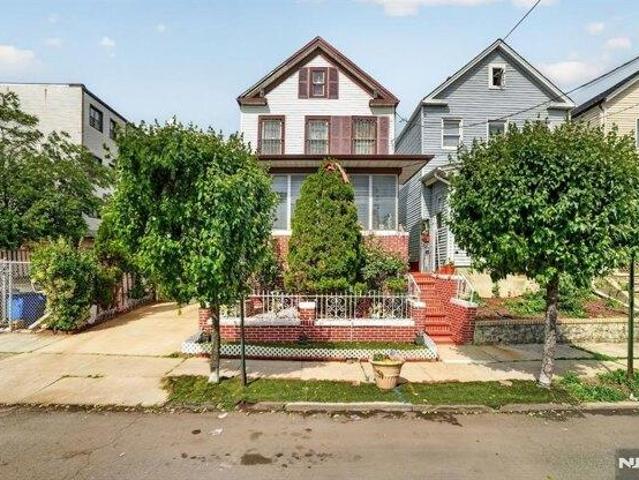 4 bedroom, Elizabeth NJ 07206 104444847