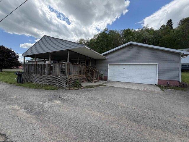 4 bedroom, Elkins WV 26241 104898245