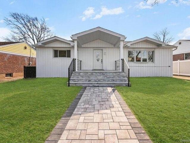 4 bedroom, Elmont NY 11003 LS101800485