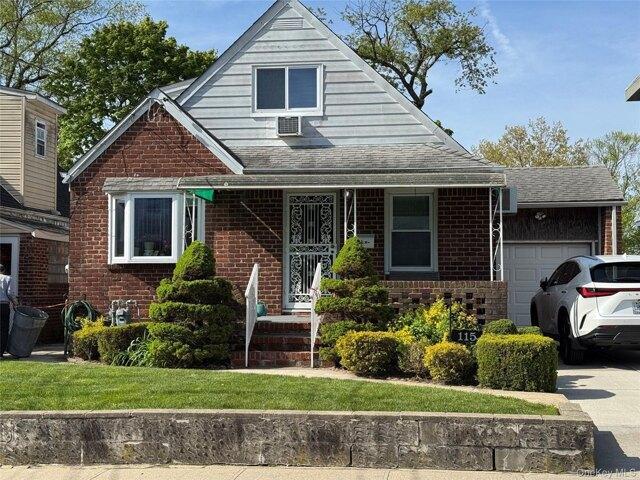 4 bedroom, Elmont NY 11003 101802125