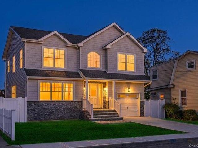 4 bedroom, Elmont NY 11003 102281313