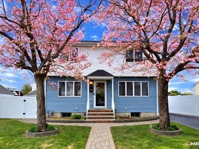 4 bedroom, Elmwood Park NJ 07407 102028049