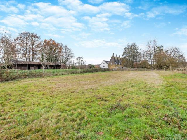 4 bedroom equestrian facility for sale