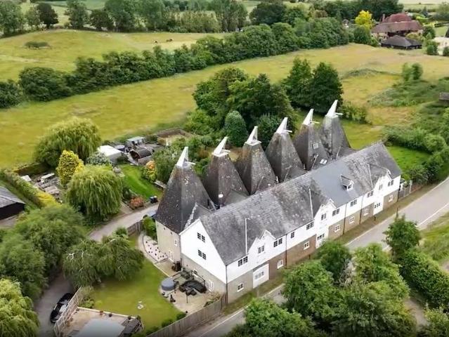 4 bedroom equestrian facility for sale