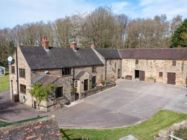 4 bedroom equestrian facility for sale