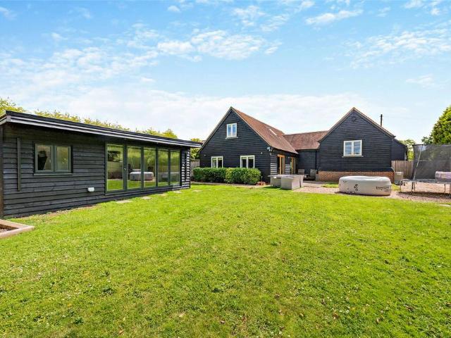 4 bedroom equestrian facility for sale