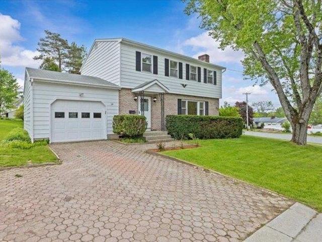 4 bedroom, Essex Junction VT 05452 104112709