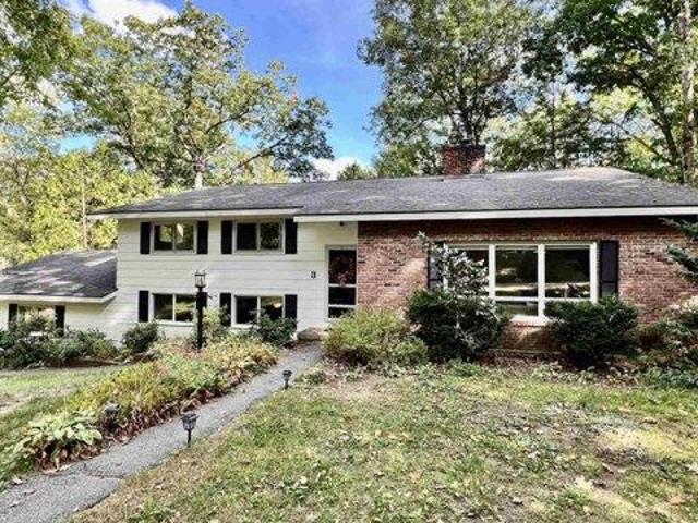 4 bedroom, Essex Junction VT 05452 102027030