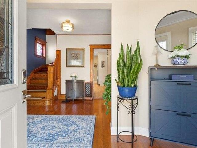 4 bedroom, Everett MA 02149 105173754