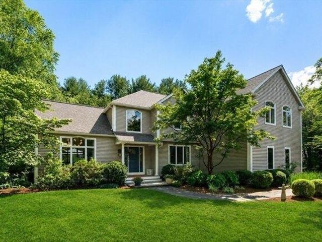4 bedroom, Foxboro MA 02035 105095046