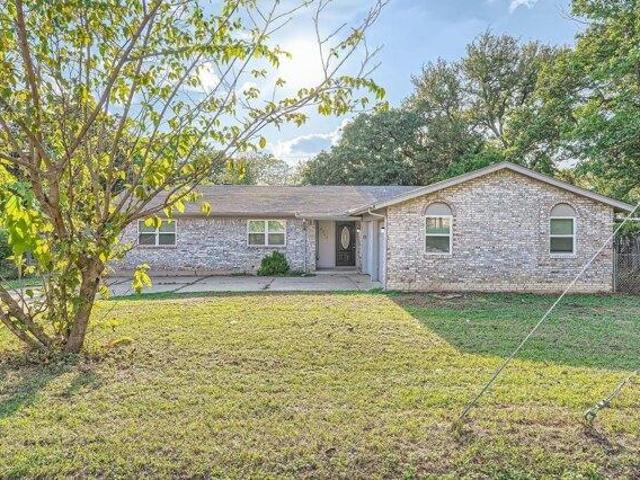4 bedroom, Forest Hill TX 76119 90899461