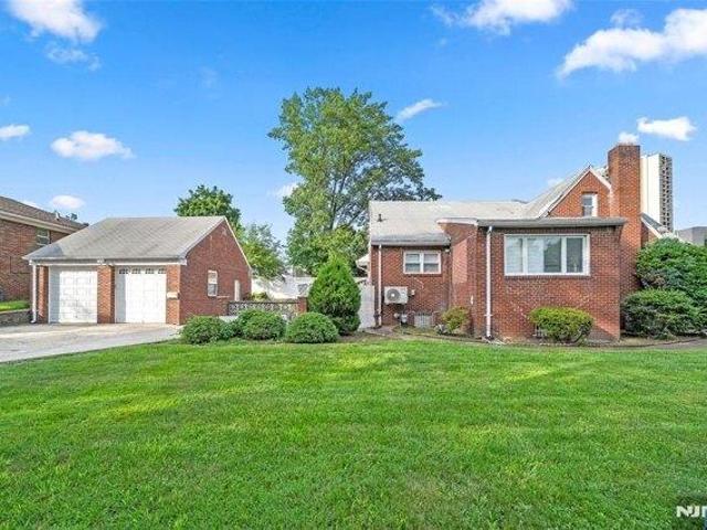 4 bedroom, Fort Lee NJ 07024 104759584