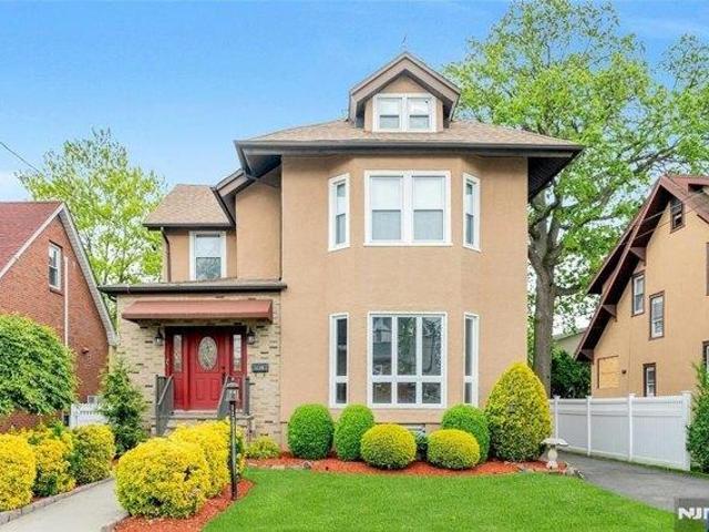4 bedroom, Fort Lee NJ 07024 102478395
