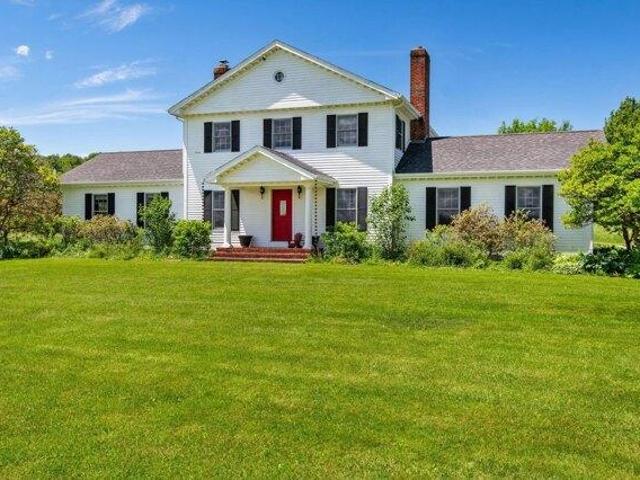 4 bedroom, Fairfax VT 05454 104922022