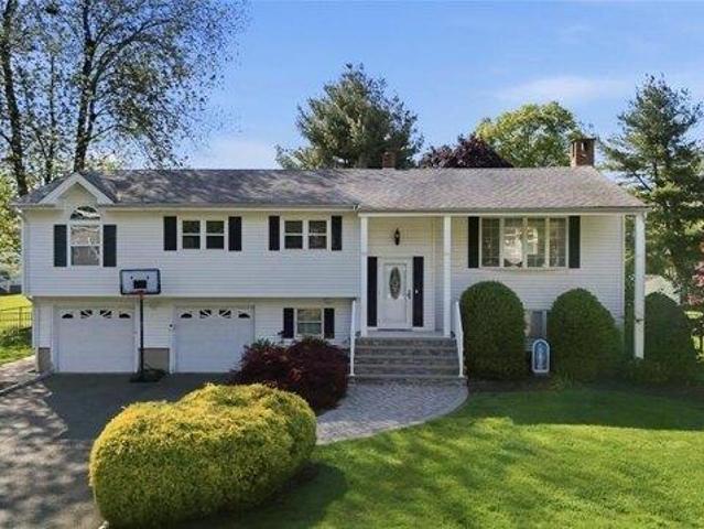 4 bedroom, Fairfield NJ 07004 102562092