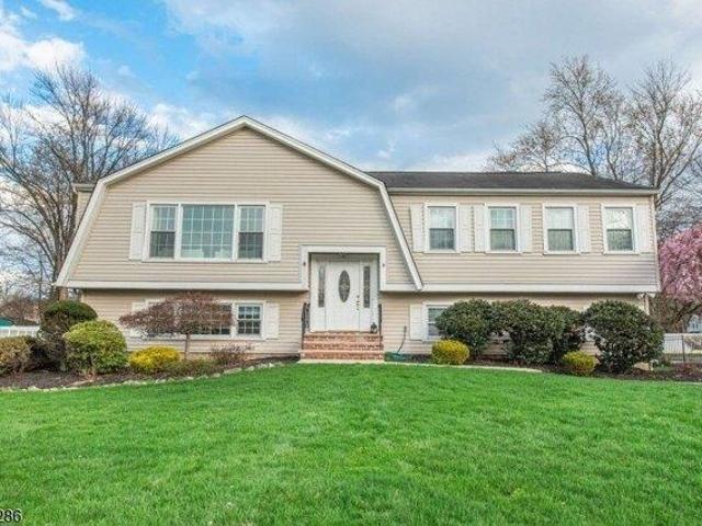 4 bedroom, Fairfield NJ 07004 103125312