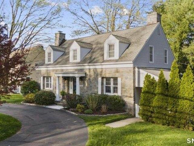 4 bedroom, Fairfield CT 06824 LS102727616