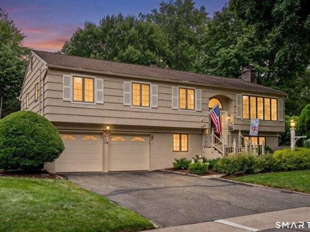 4 bedroom, Fairfield CT 06824 104188457