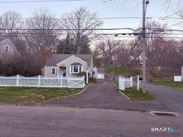 4 bedroom, Fairfield CT 06890 LS102779254
